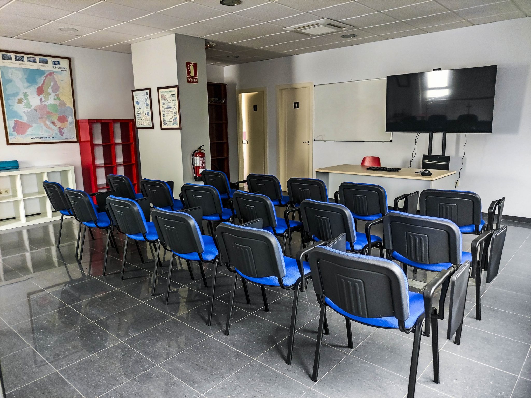 Estreno sala de formación - Sevitrade